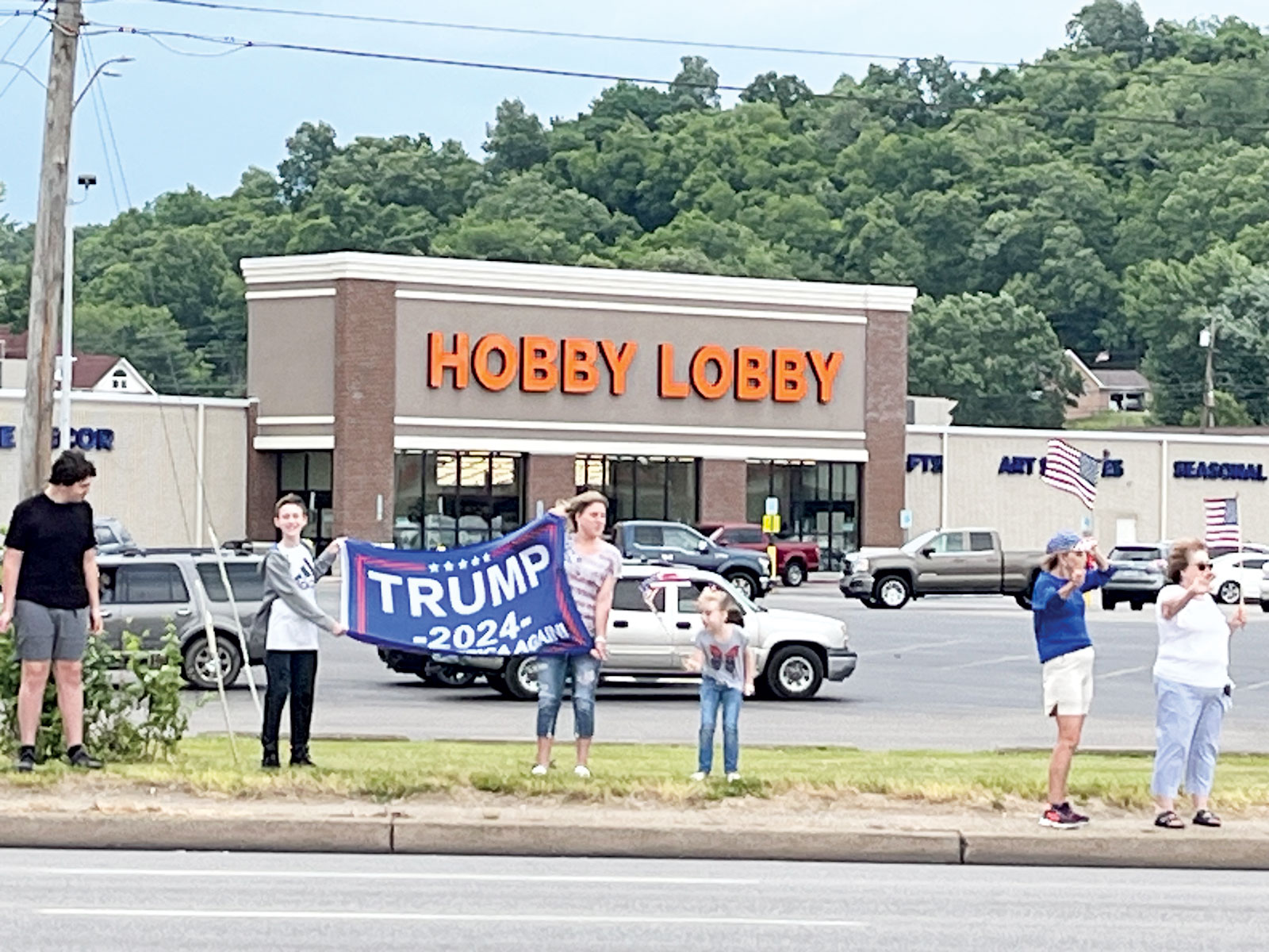 06-14-23-Trump-Rally-2-tle | News, Sports, Jobs - News and Sentinel